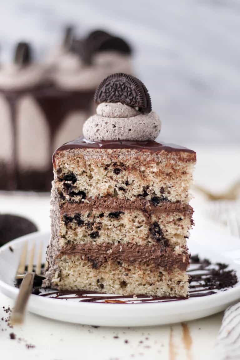 Oreo Cookies and Cream Cake | Beyond Frosting