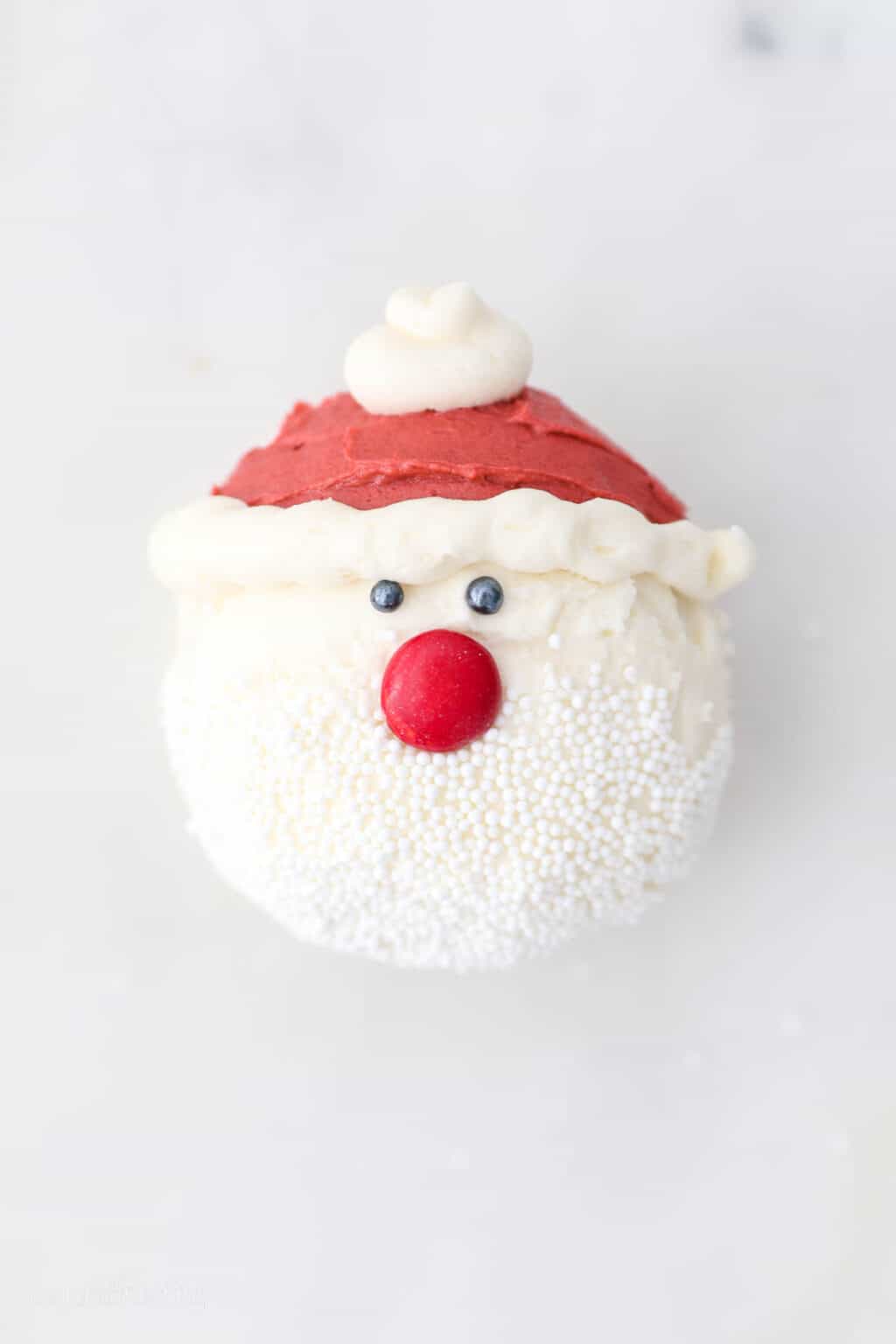Easy Christmas Cupcake Ideas | Beyond Frosting