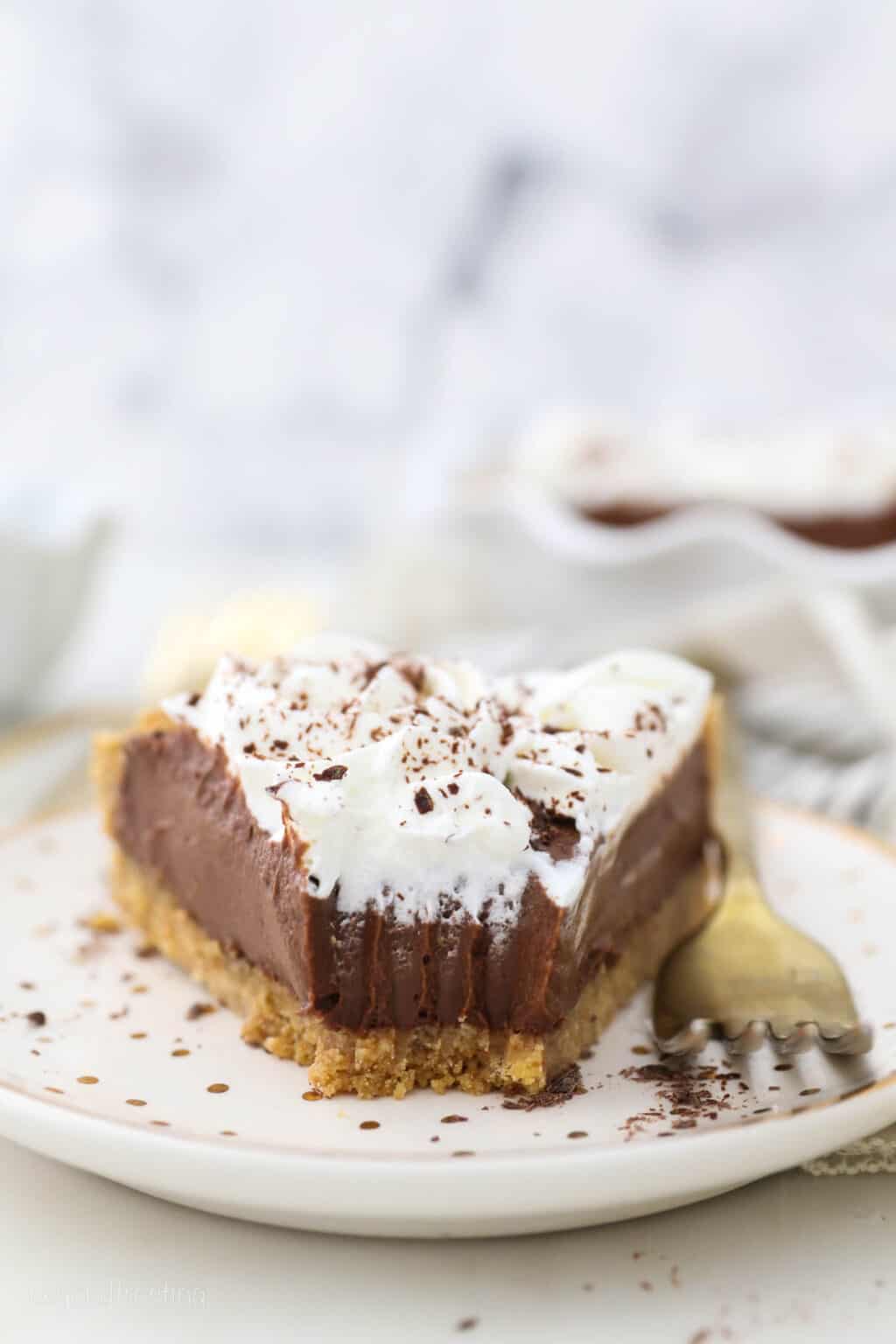 Easy Chocolate Pudding Pie Recipe | Beyond Frosting
