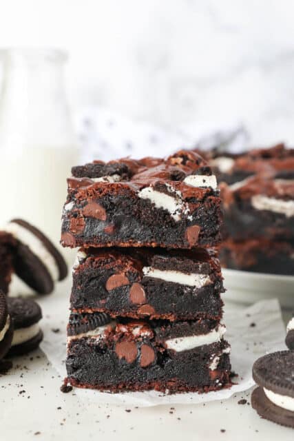 Easy Oreo Brownies | Beyond Frosting